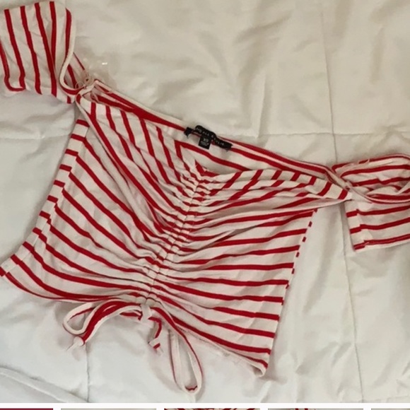 Kendall & Kylie | Tops | Scrunched Crop Top | Poshmark